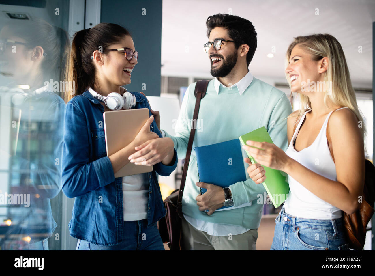 Group learning university hi-res stock photography and images - Alamy
