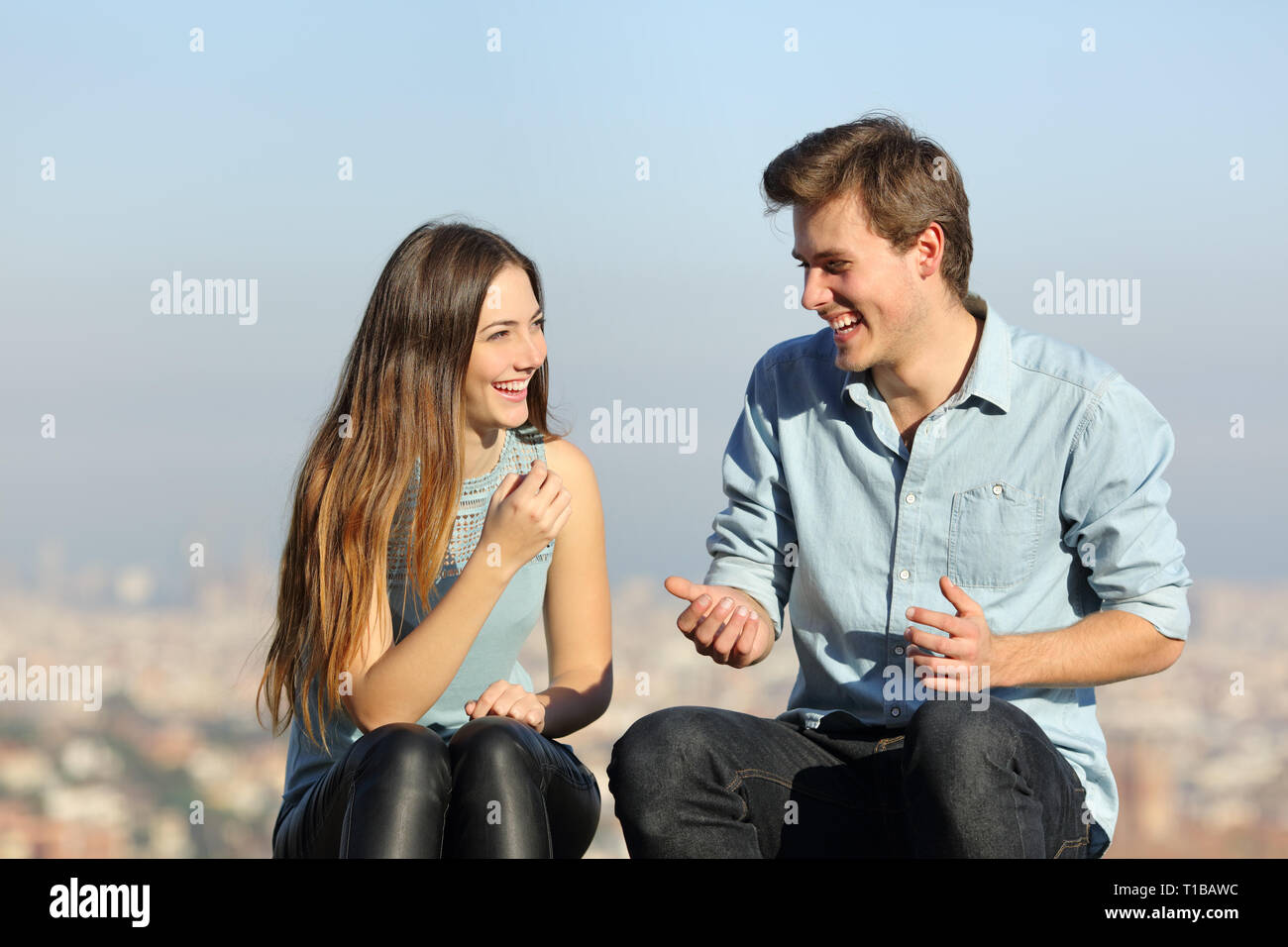 City outskirts hi-res stock photography and images - Alamy