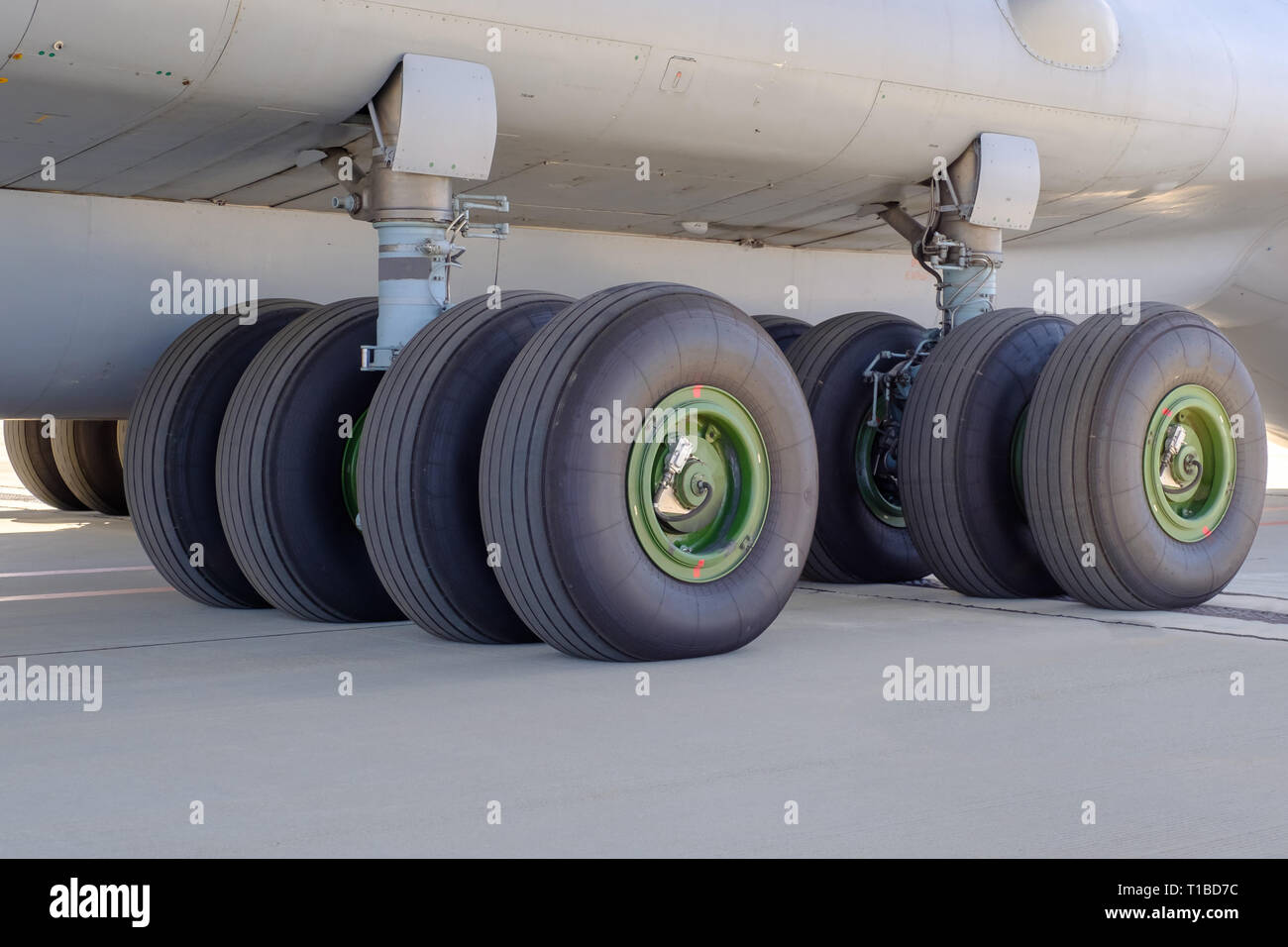 The chassis of a cargo aircraft on the airport strip Stock Photo - Alamy