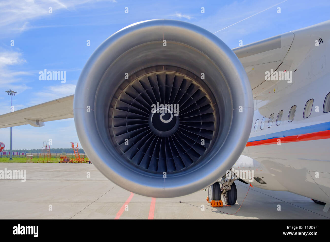 Airplane turbine, jet engine of passenger aircraft Stock Photo - Alamy