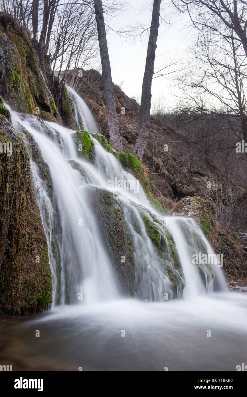 Water falling down red rocks hi-res stock photography and images - Alamy