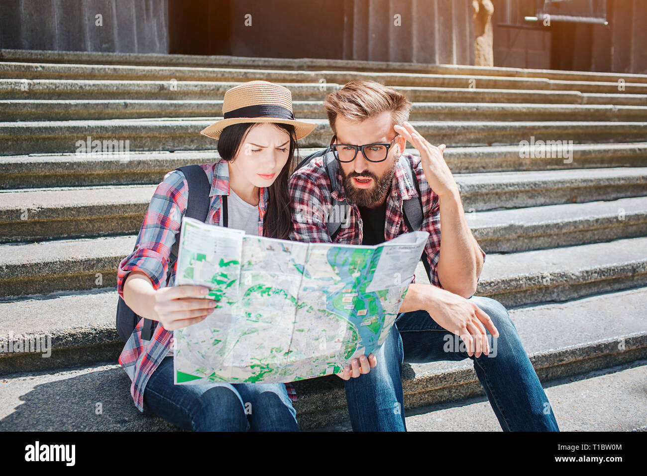 Hold map hi-res stock photography and images - Alamy