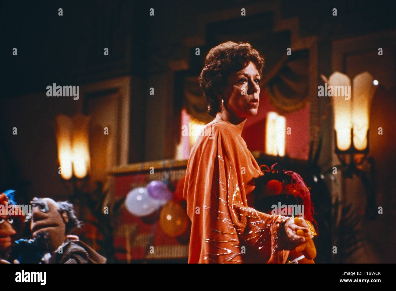 Carol burnett 1976 hi-res stock photography and images - Alamy