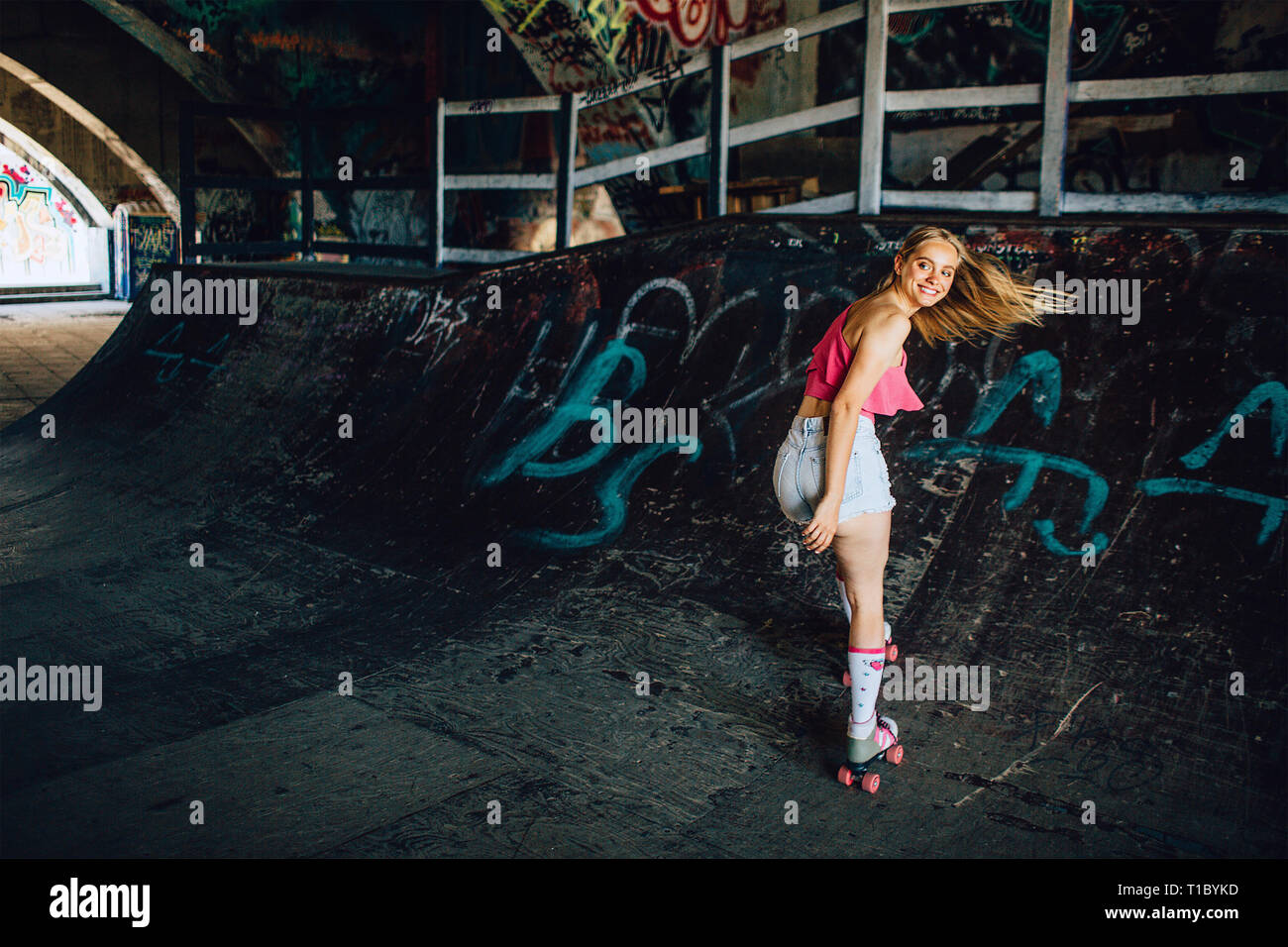 Waving backwards hi-res stock photography and images - Alamy