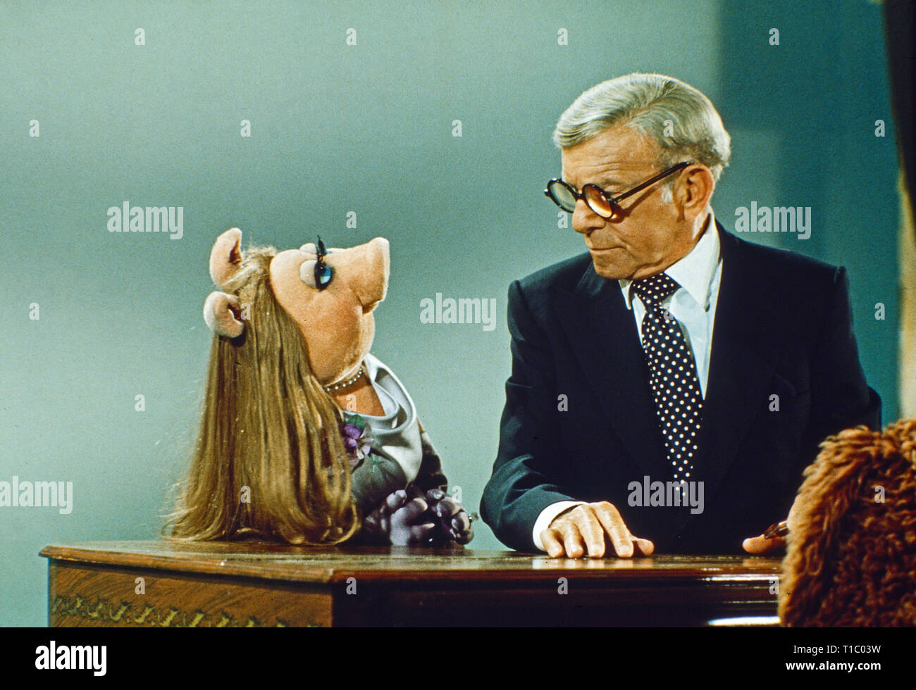 George burns hi-res stock photography and images - Alamy