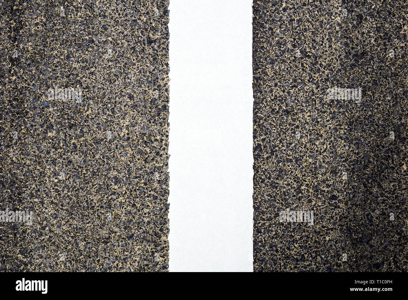 Traffic line on road with texture background Stock Photo - Alamy