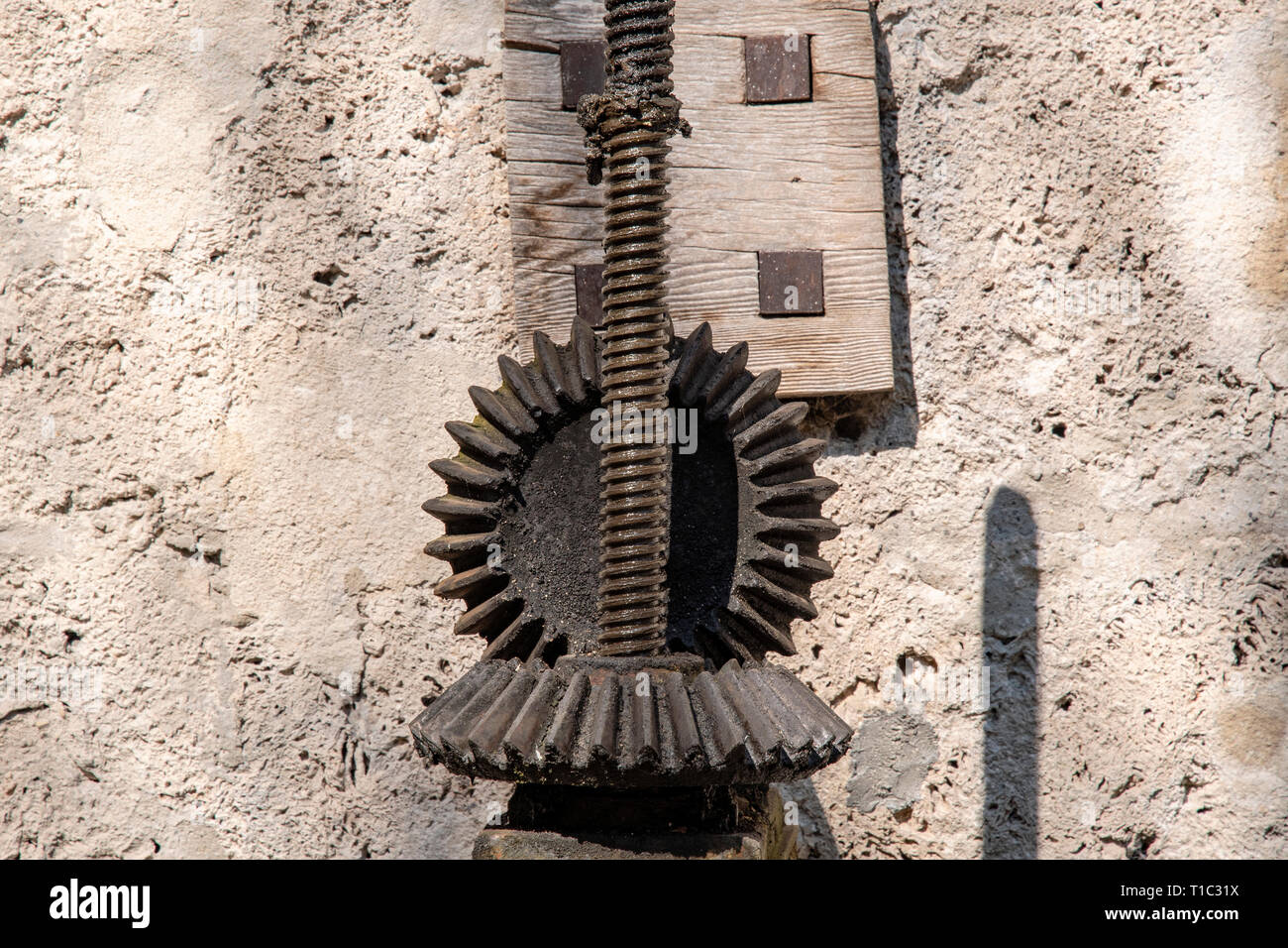 Gear cog wheels working together hi-res stock photography and images ...