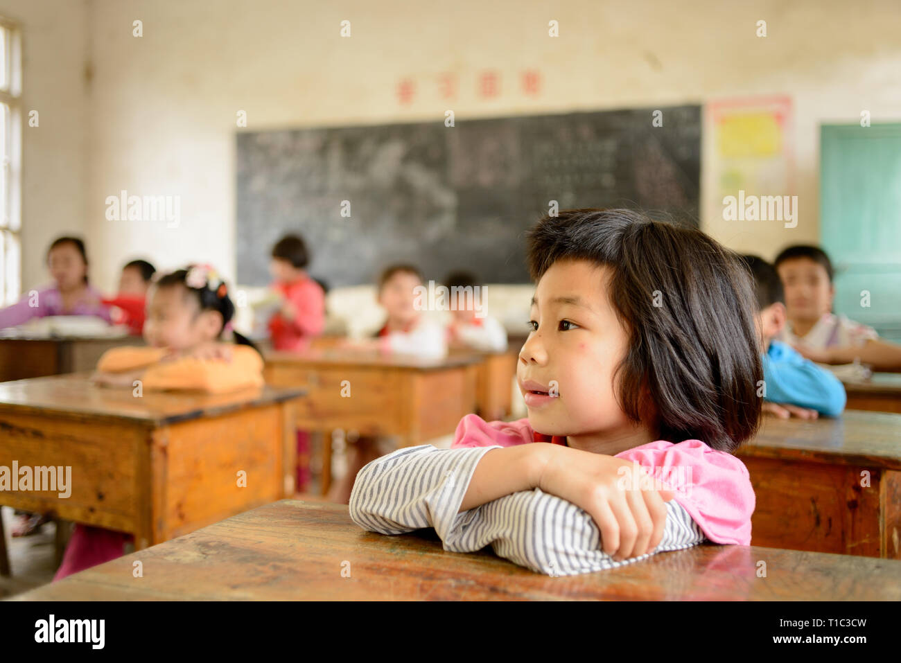 Children age 6 classroom hi-res stock photography and images - Alamy