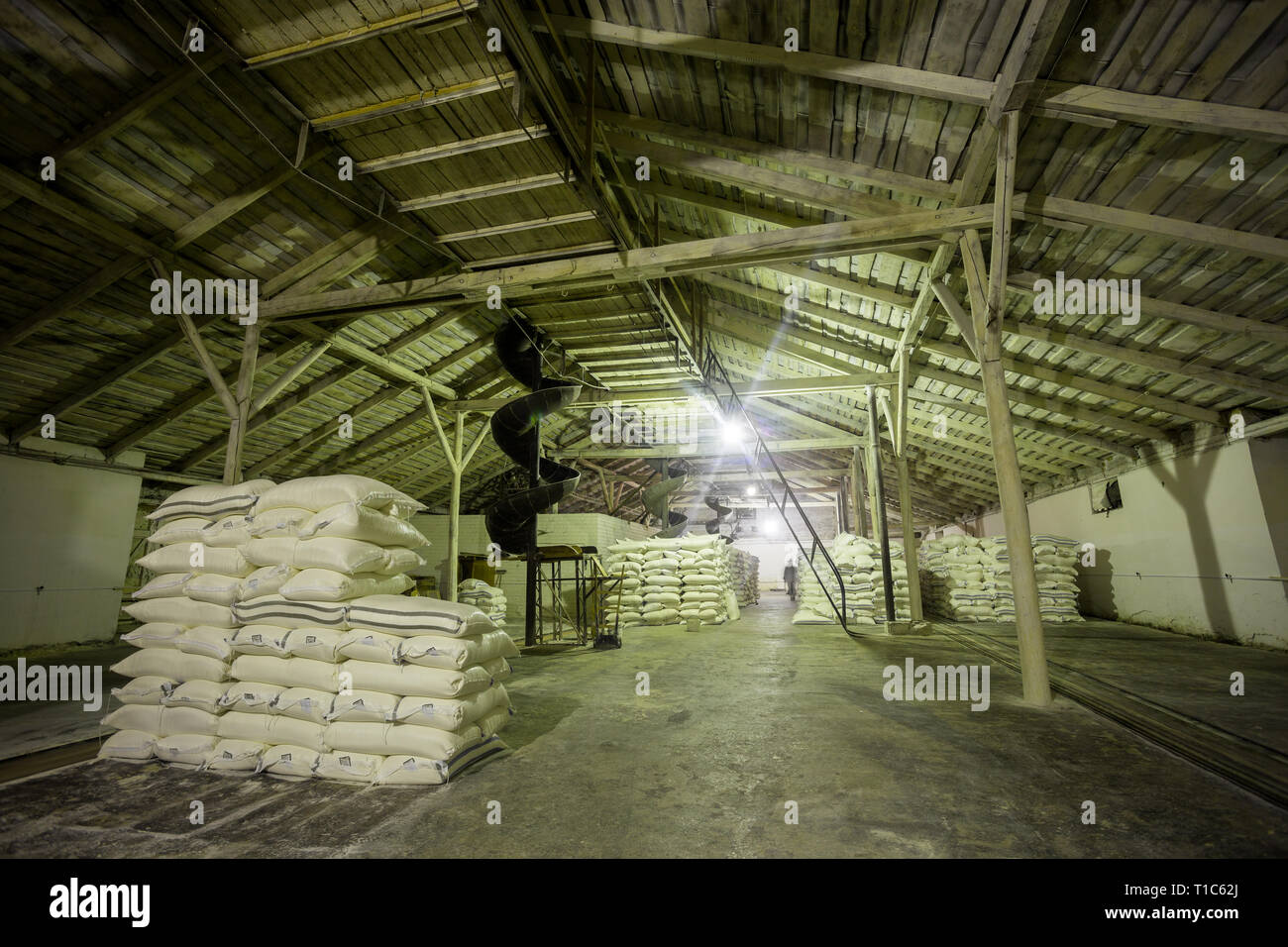 The theme of production and processing. Mechanisms at the old low-tech ...