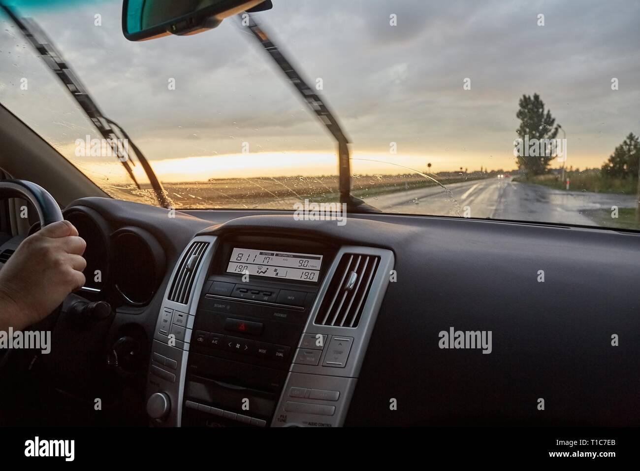 Rain woman rain dashboard hi-res stock photography and images - Alamy