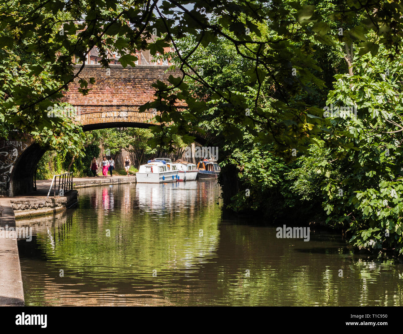 Boats on Regents Canal,London, England, UK Stock Photo - Alamy