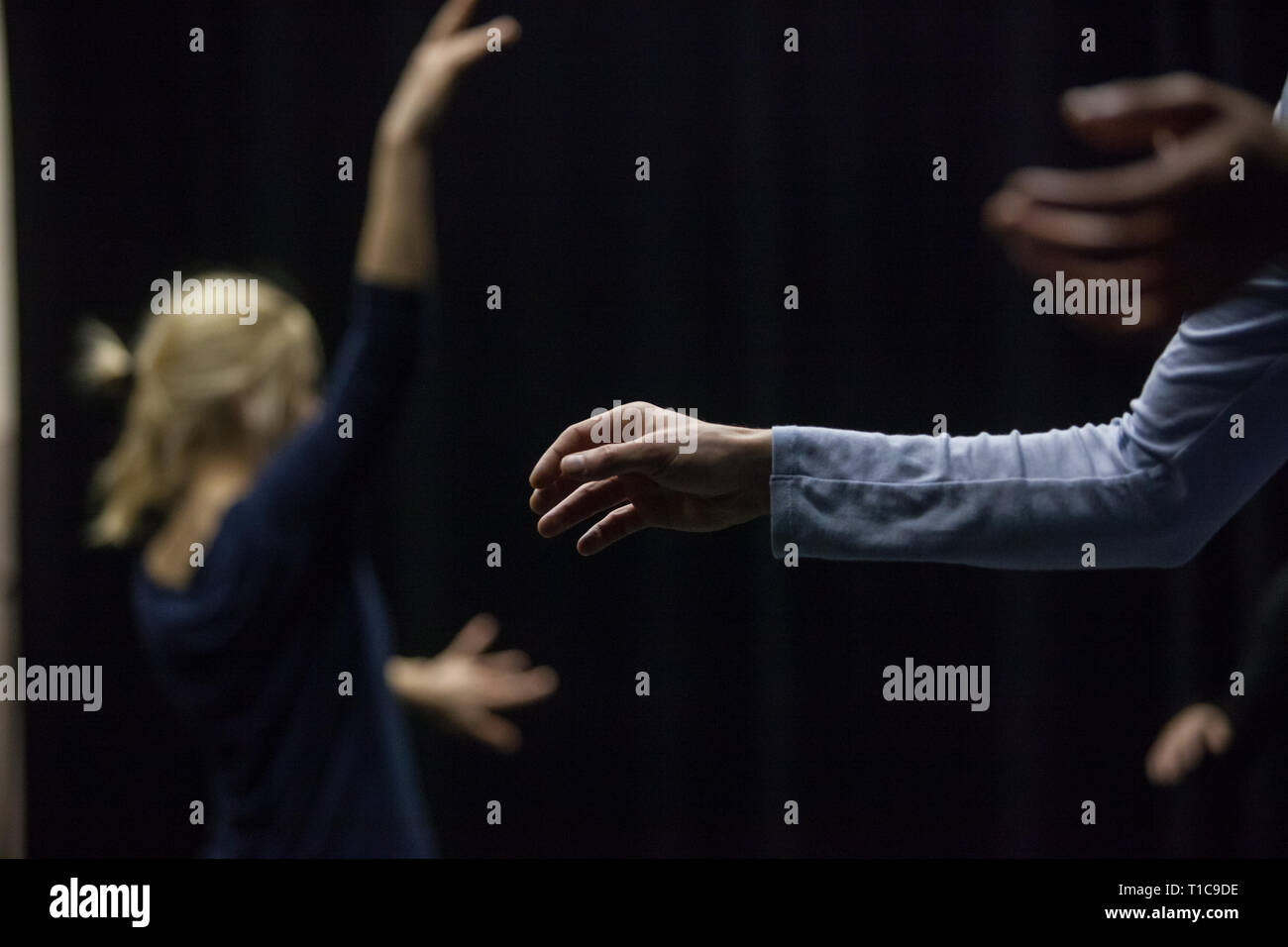 Dance and movement class hi-res stock photography and images - Alamy