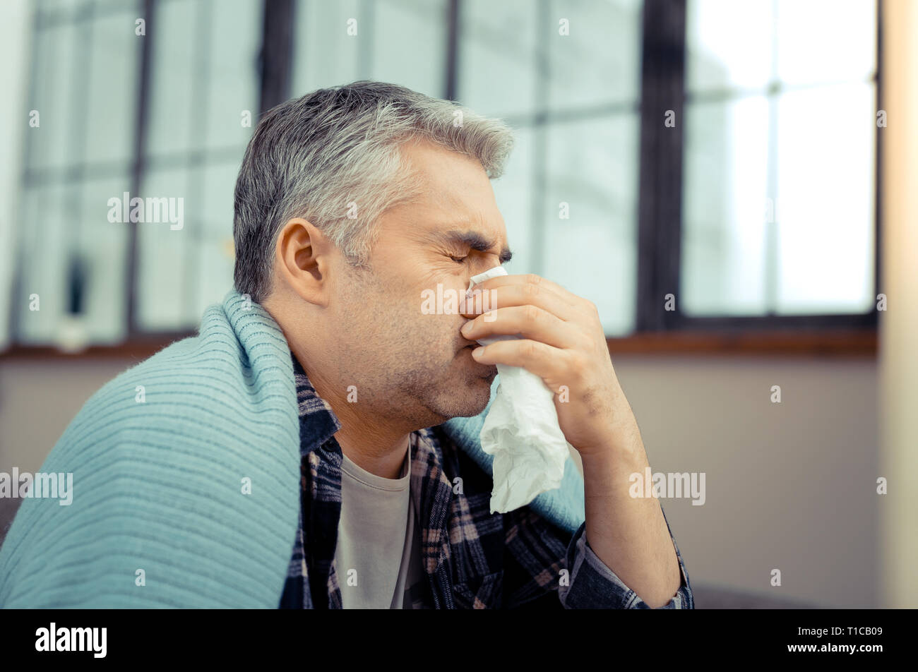 Tissue weakness hi-res stock photography and images - Alamy