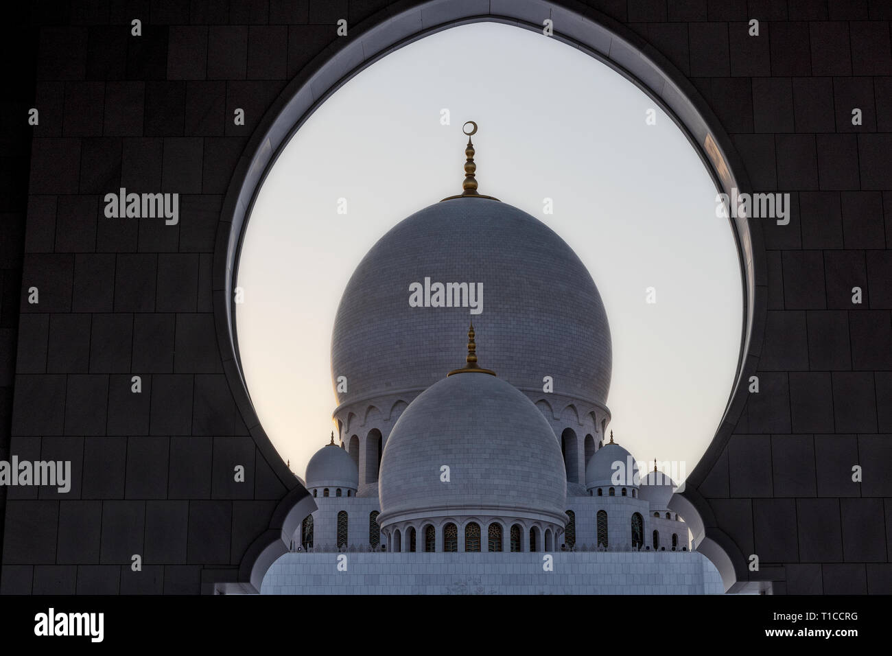 Arches facade in the beautiful mosque of Abu Dhabi. UAE Stock Photo - Alamy