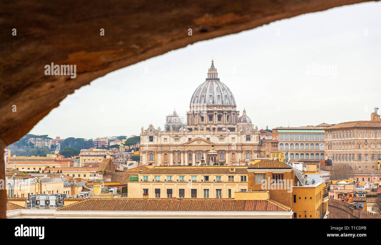 Vatican skyline view hi-res stock photography and images - Alamy