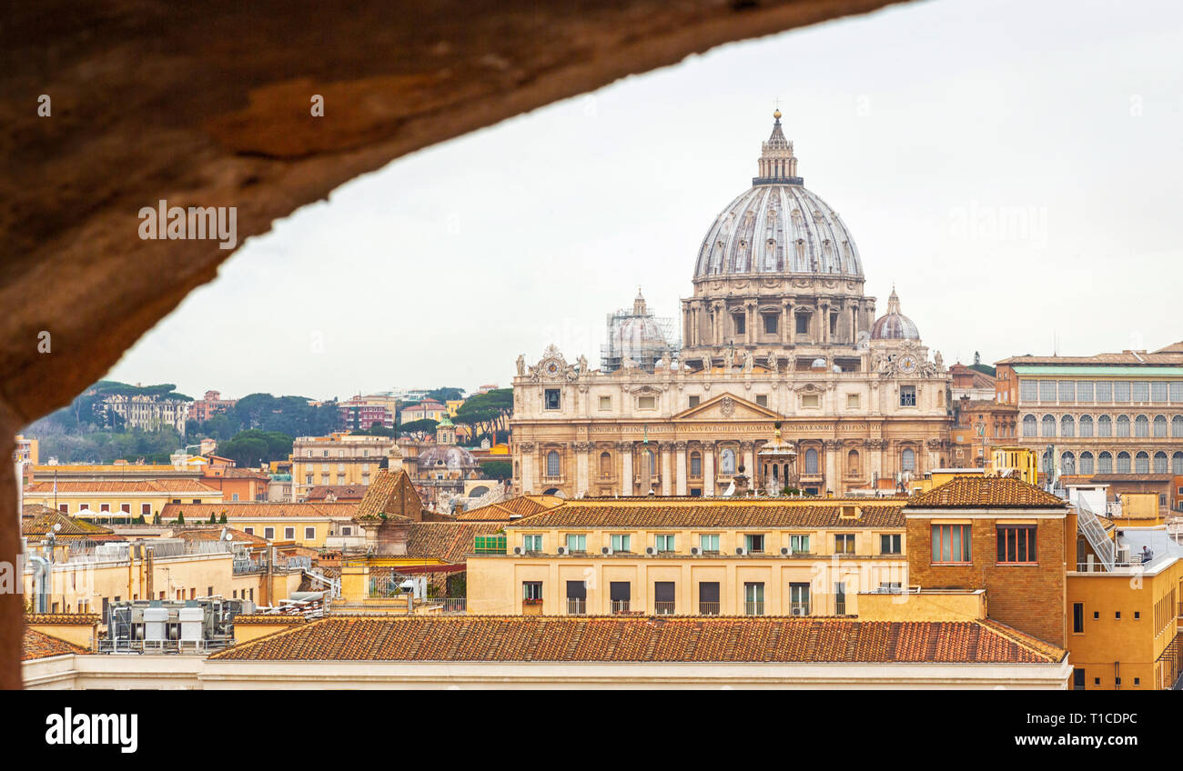 Vatican skyline view hi-res stock photography and images - Alamy