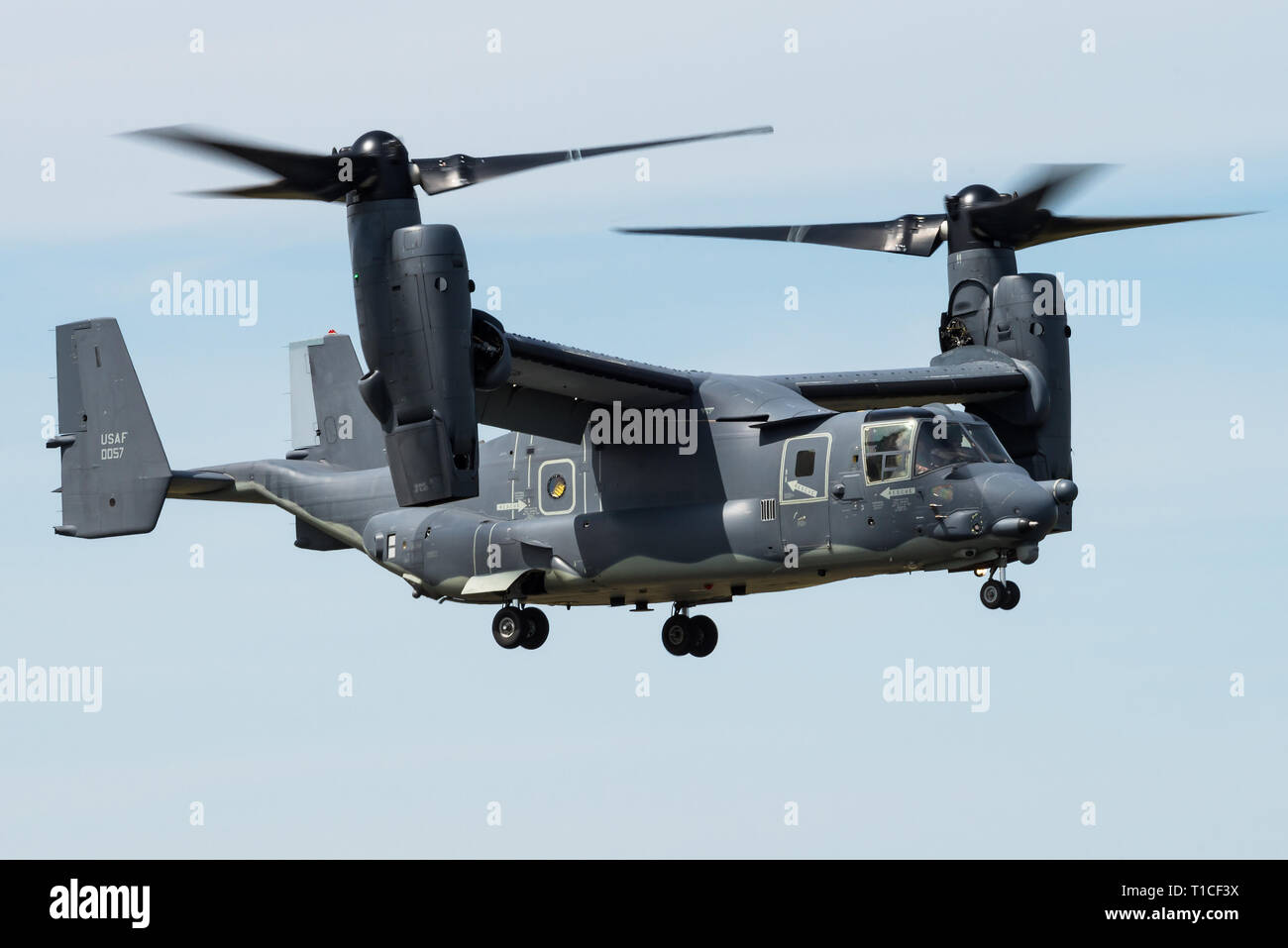 Bell boeing v 22 osprey tiltrotor aircraft hi-res stock photography and ...