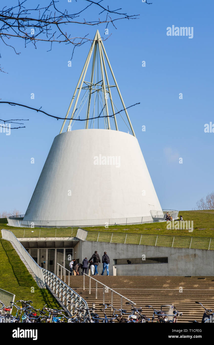 Tu delft architecture hi-res stock photography and images - Alamy