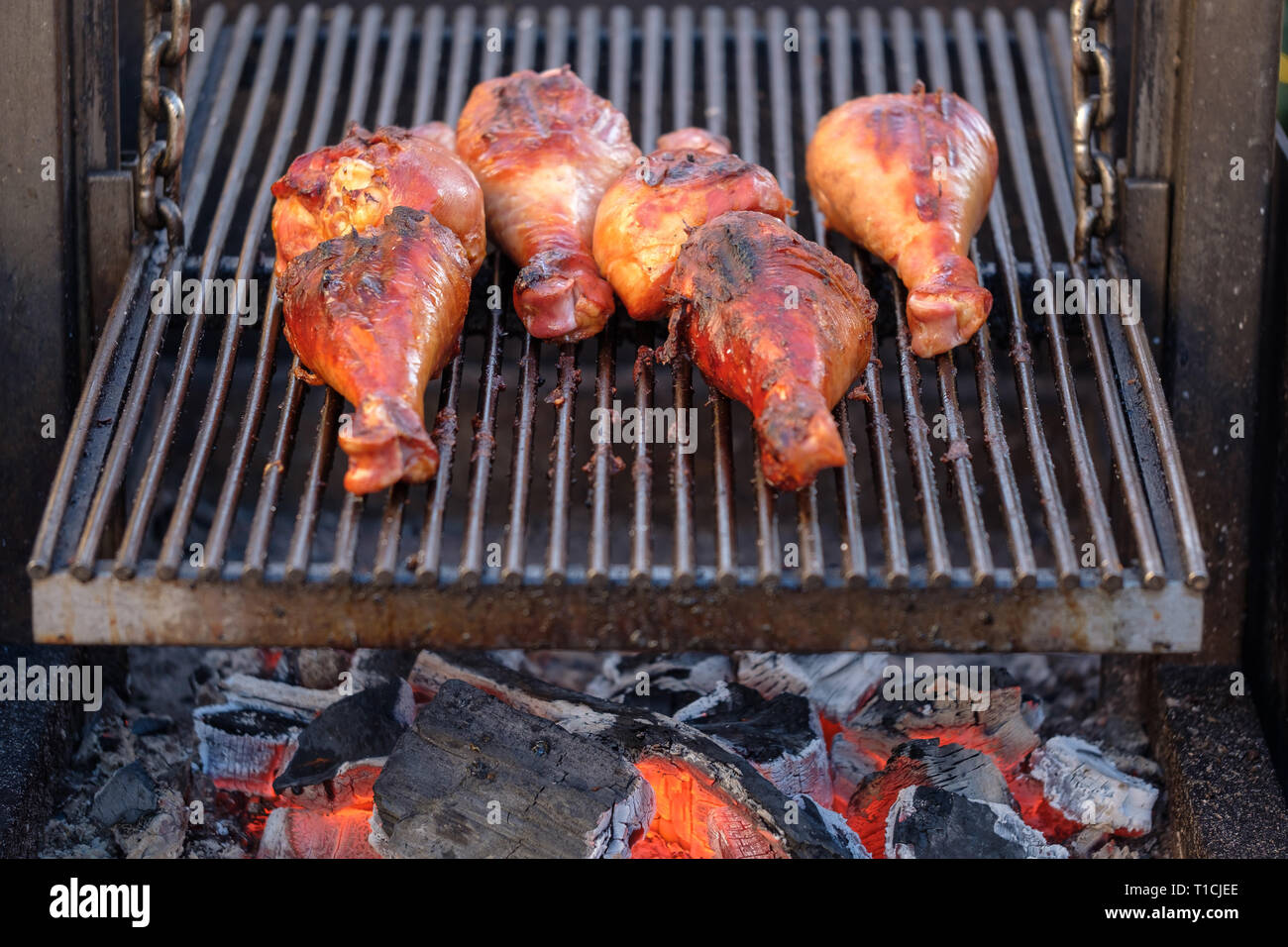 Open grill hi-res stock photography and images - Alamy