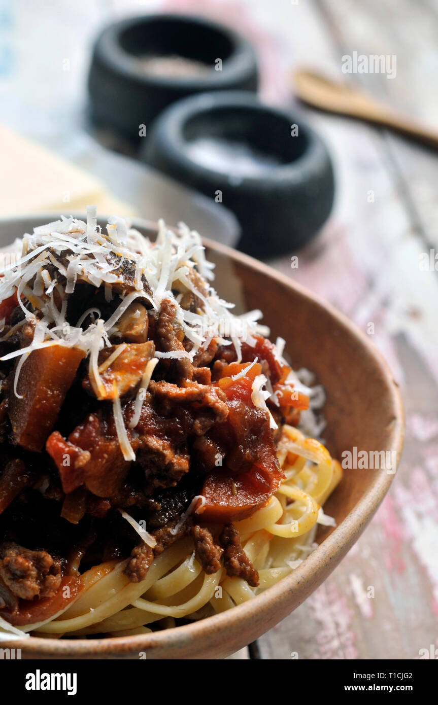 Spaghetti plate messy hi-res stock photography and images - Alamy