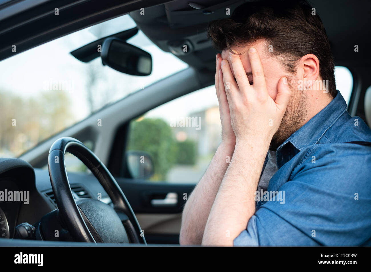 Car scared man hi-res stock photography and images - Alamy