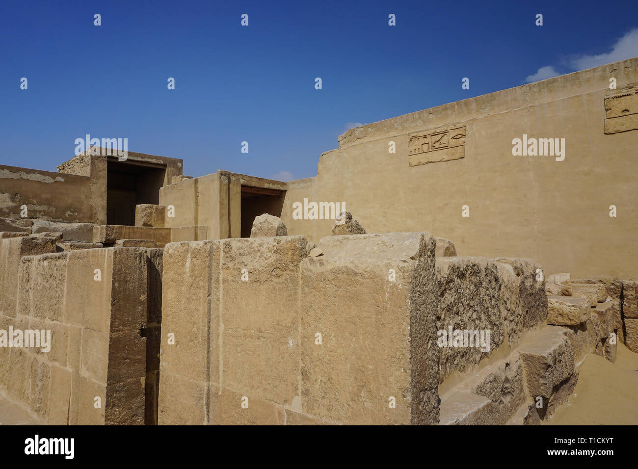 Mastaba tomb hi-res stock photography and images - Alamy