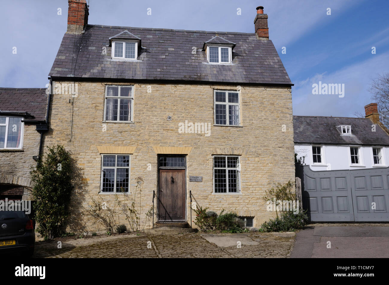 English posting house hi-res stock photography and images - Alamy