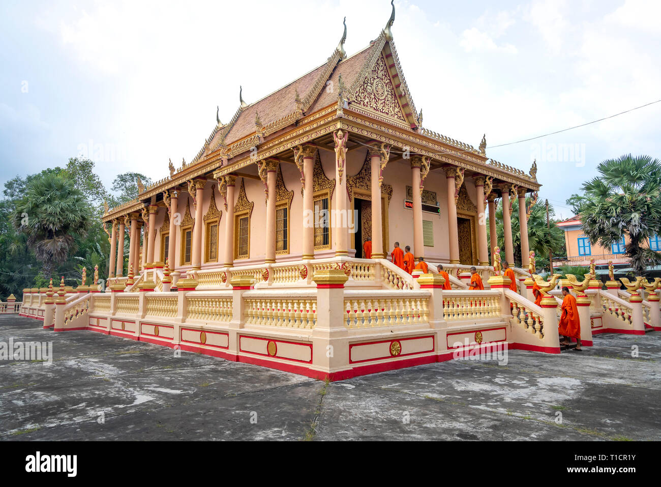 Khmer monks in vietnam hi-res stock photography and images - Alamy