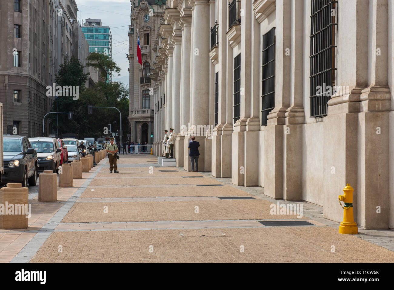 Guard of presidential palace hi-res stock photography and images - Alamy