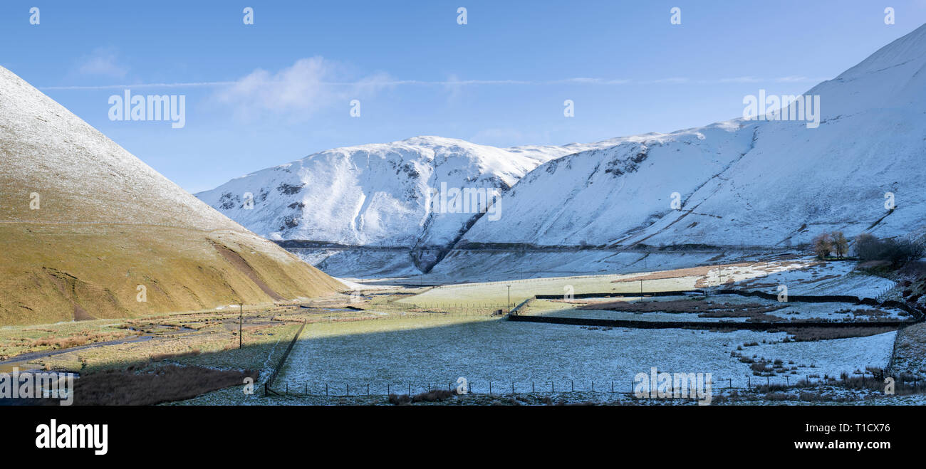 Dalveen Pass in the snow. Lowther Hills, Dumfries and Galloway ...