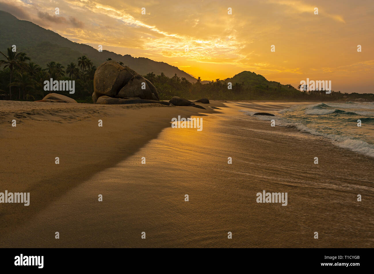 Colombia sunset hi-res stock photography and images - Alamy