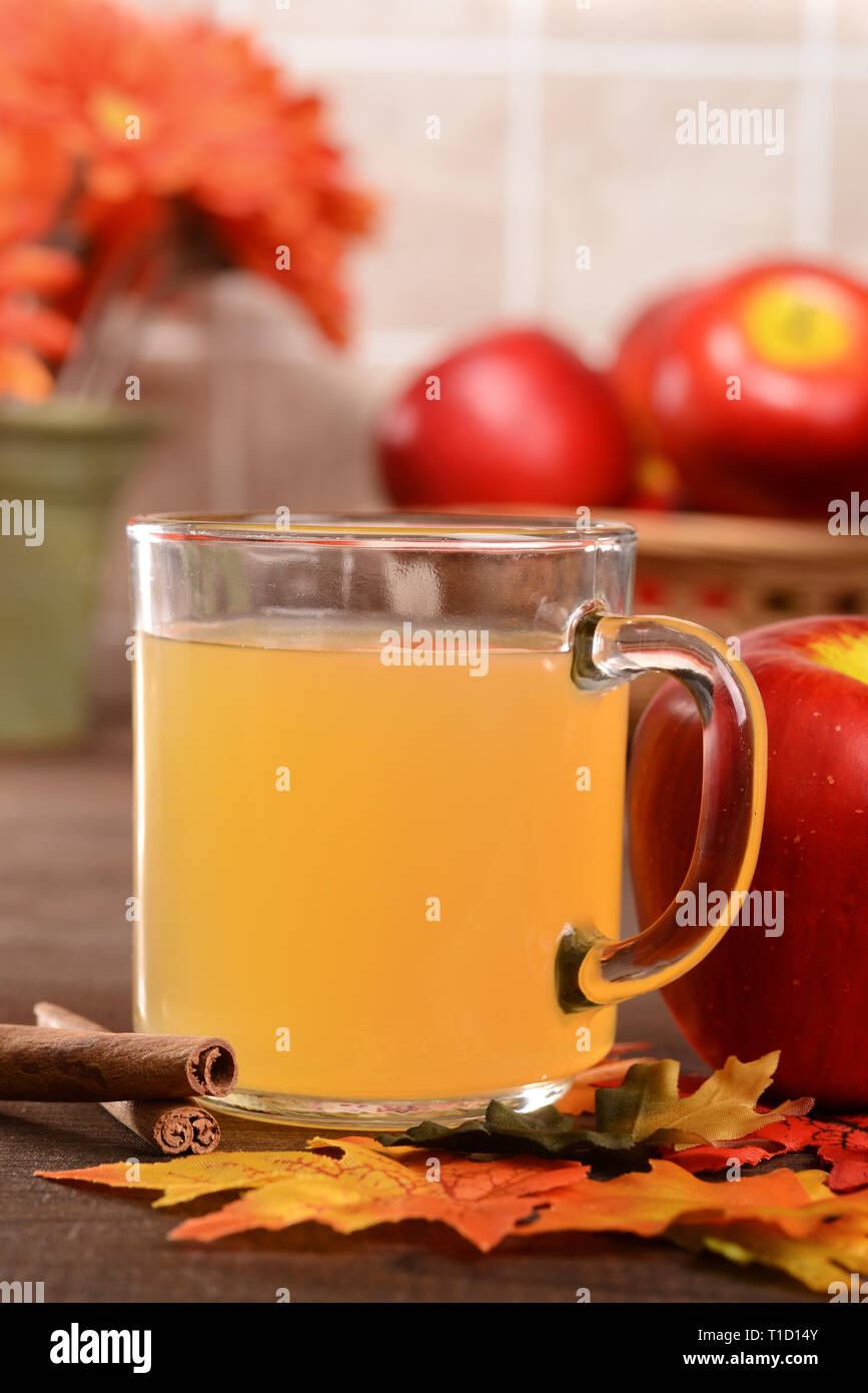 closeup mug of apple cider Stock Photo - Alamy