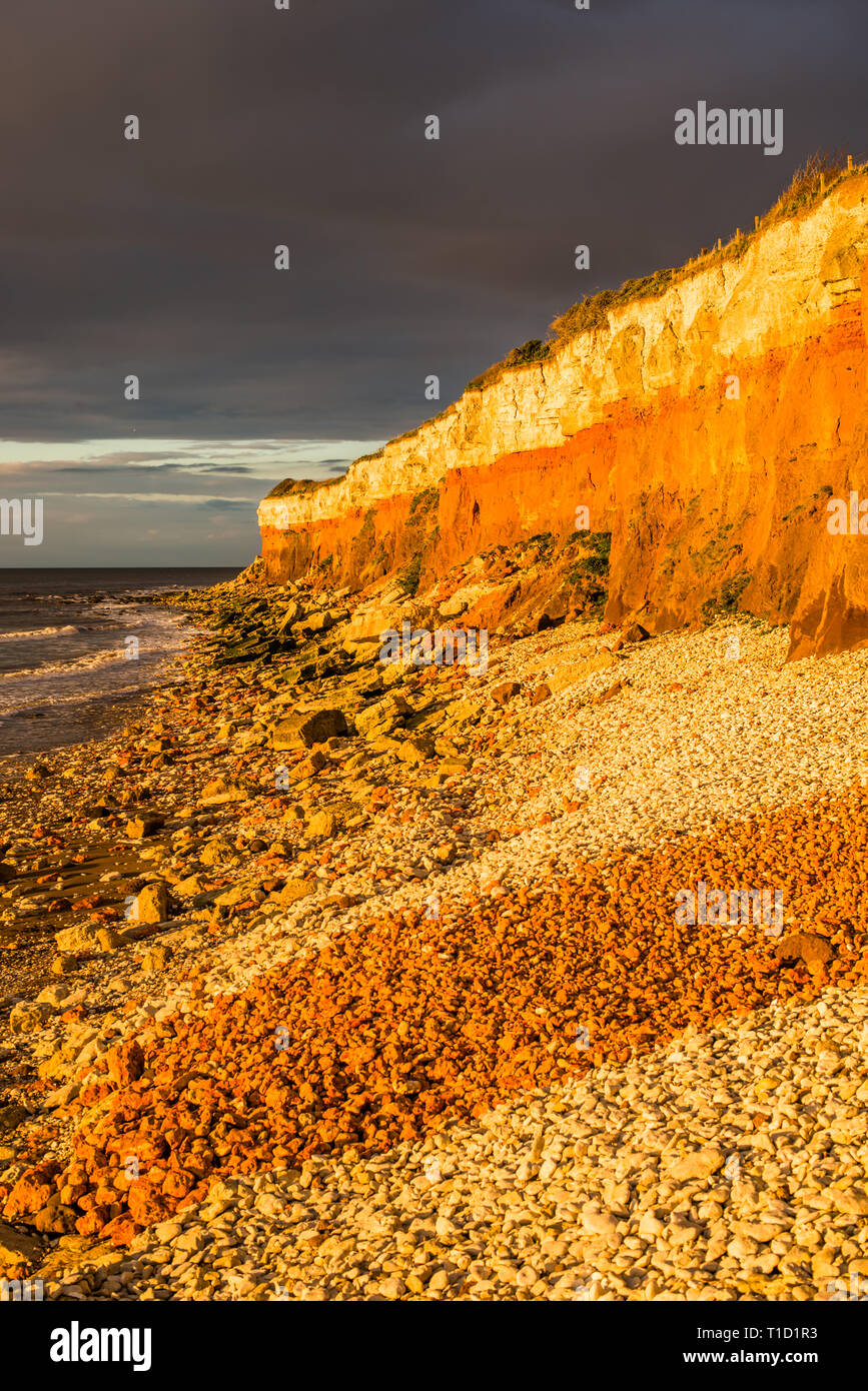 Golden limestone cliffs hi-res stock photography and images - Alamy