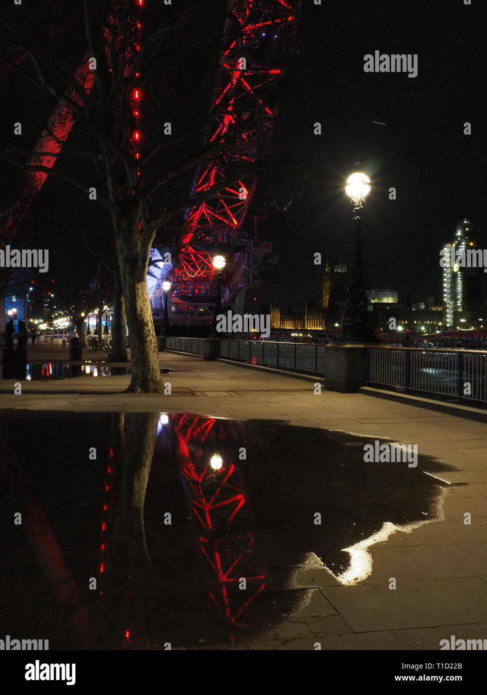 London eye in colour hi-res stock photography and images - Alamy