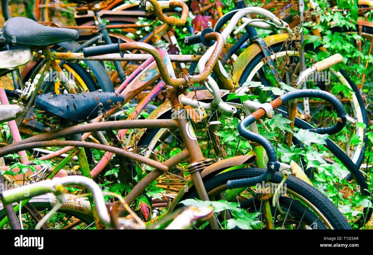 Pile of bicycles hi-res stock photography and images - Alamy