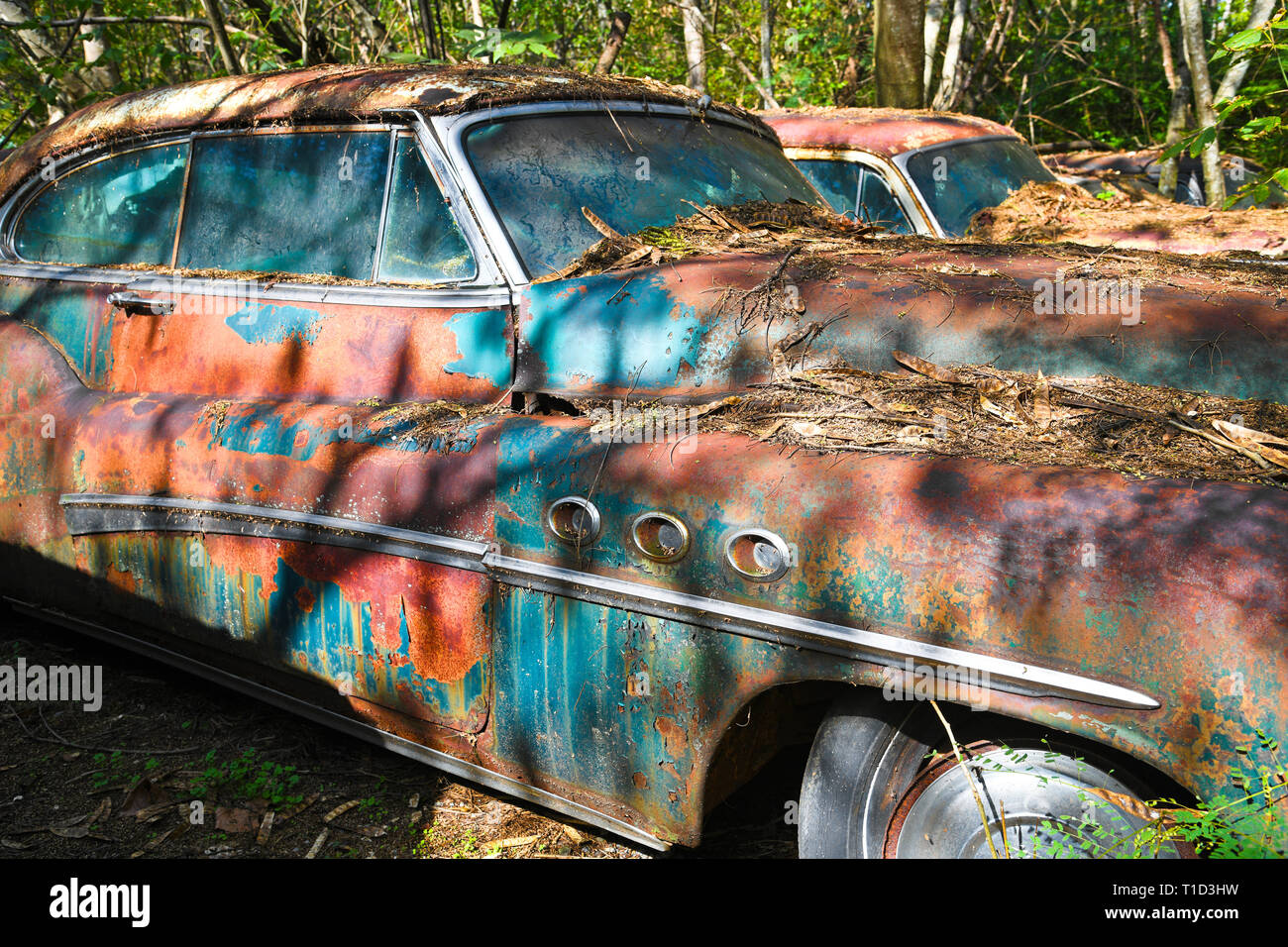Salvage vehicle hi-res stock photography and images - Alamy