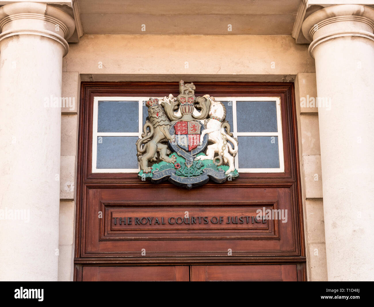 Belfast royal courts of justice hi-res stock photography and images - Alamy