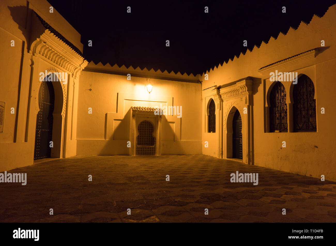 Medina night asilah morocco hi-res stock photography and images - Alamy
