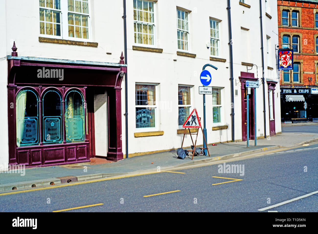 The Old Red Lion, Meadow Lane, Leeds, England Stock Photo - Alamy