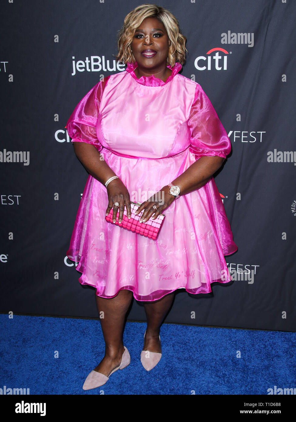 HOLLYWOOD, LOS ANGELES, CA, USA - MARCH 21: Comedian Retta (Marietta ...