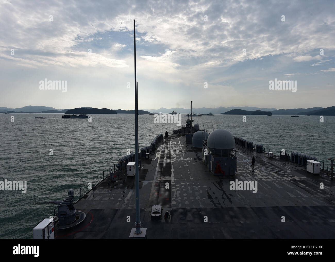 Blue ridge class command ship hi-res stock photography and images - Alamy