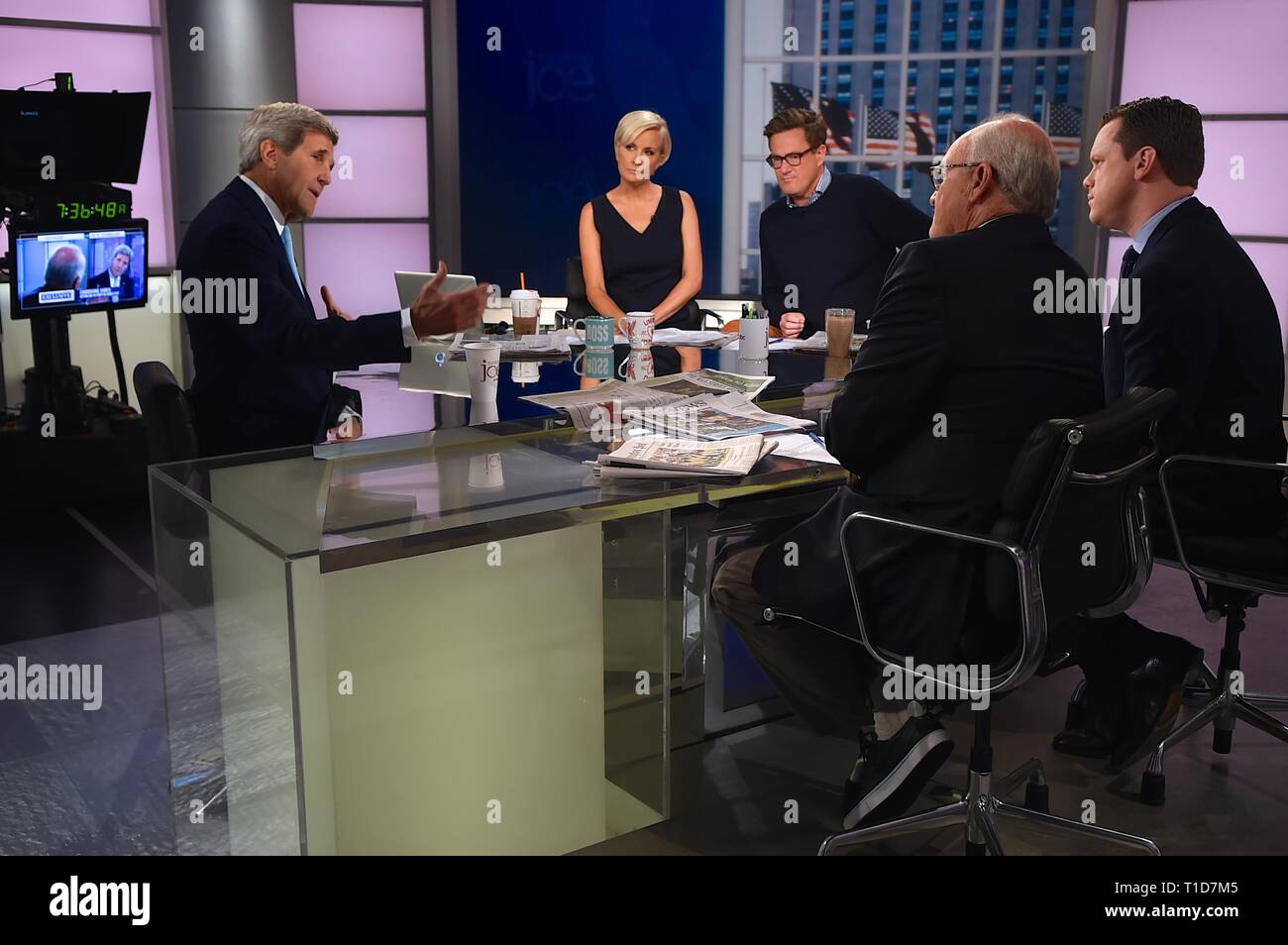 Msnbc studio set hi-res stock photography and images - Alamy