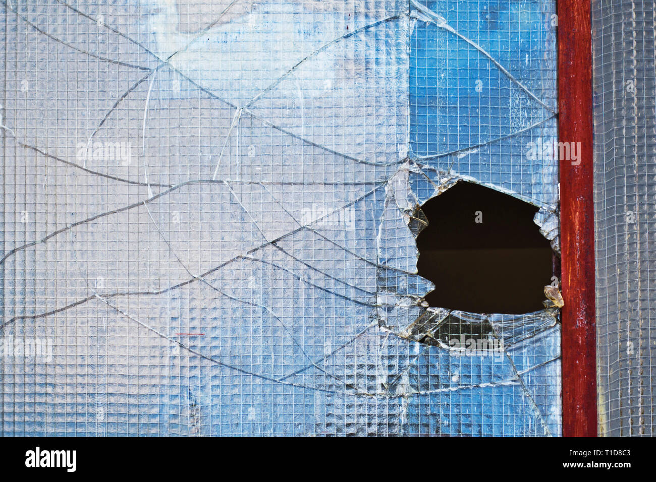 broken glass, hole in glass Stock Photo - Alamy