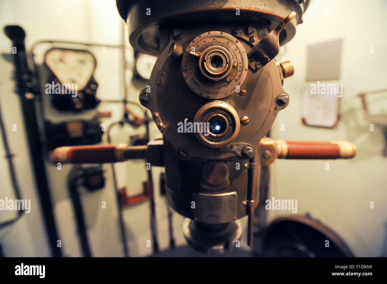 Submarine periscope hi-res stock photography and images - Alamy