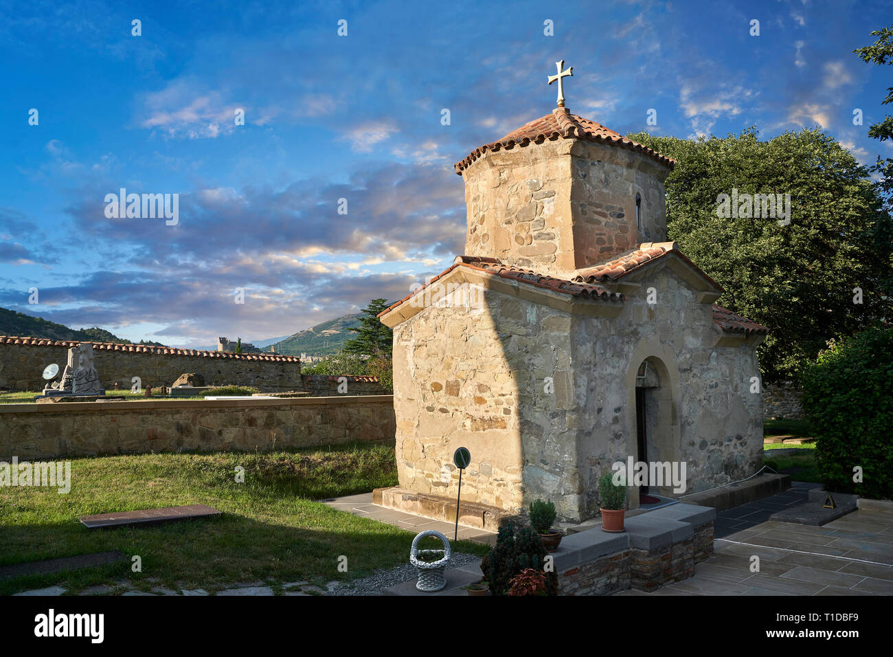 Medieval nunnery hi-res stock photography and images - Alamy