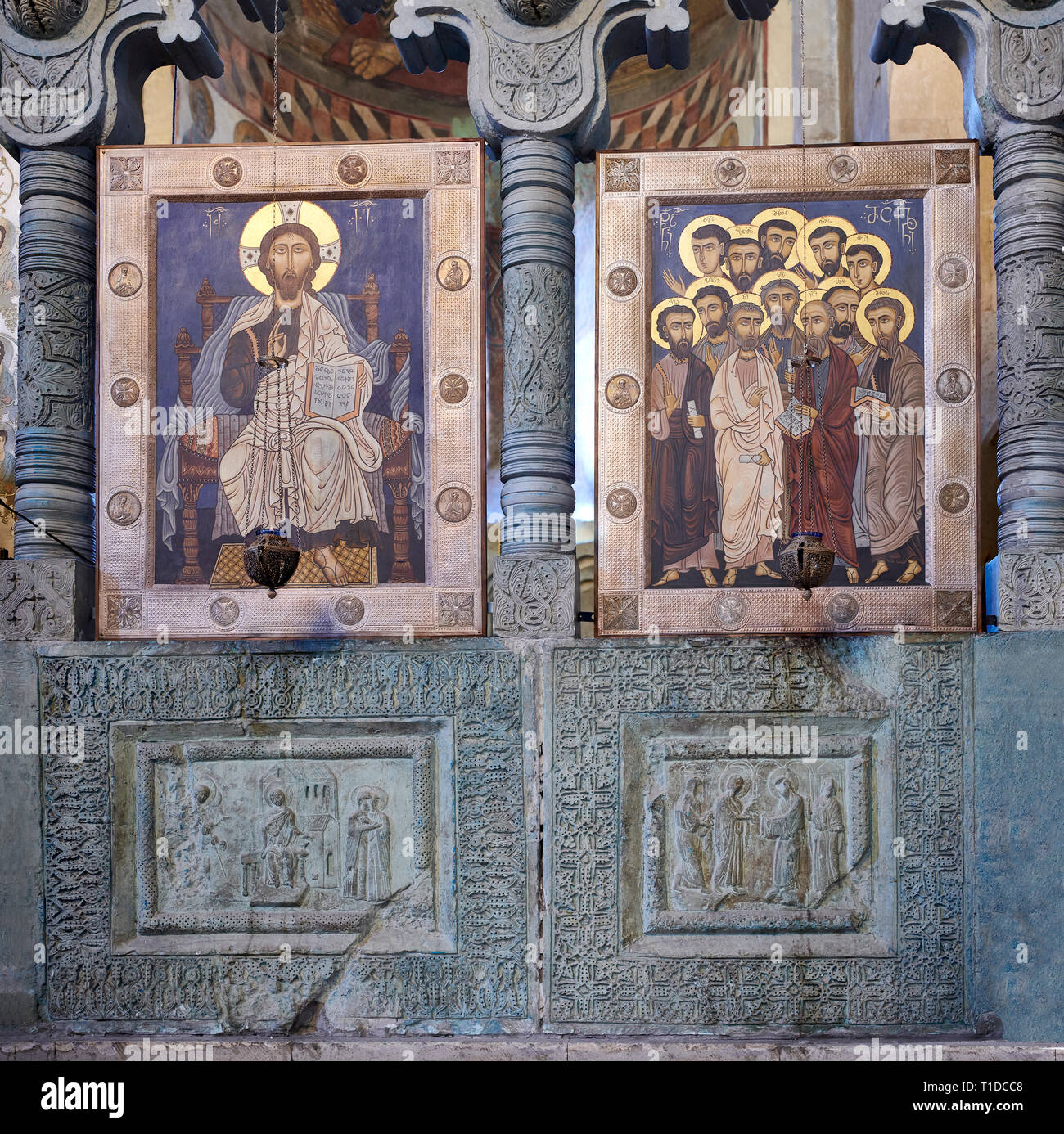 Historic iconostasis hi-res stock photography and images - Alamy