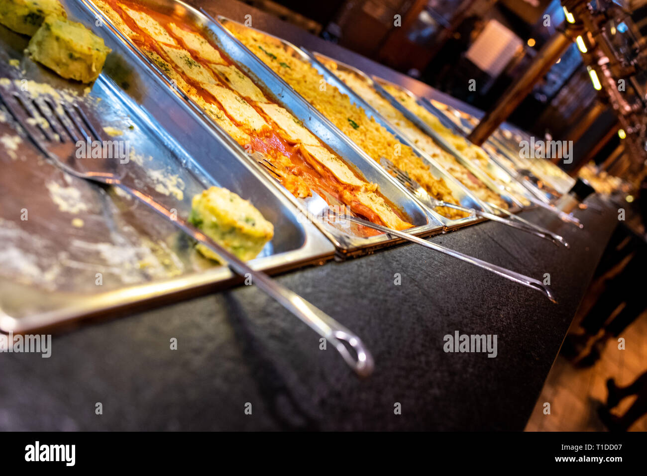 Selfservice restaurant hi-res stock photography and images - Alamy