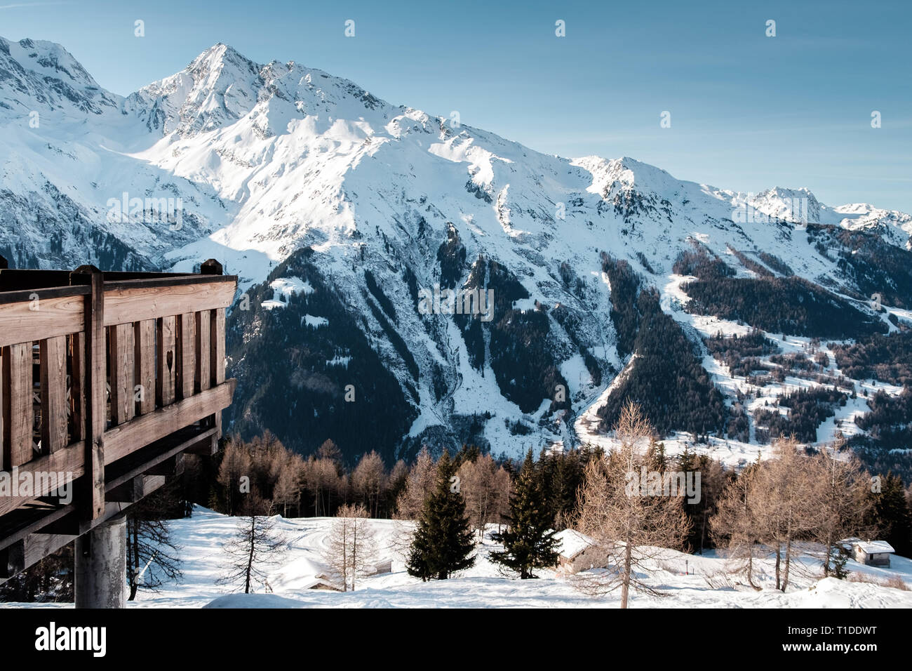 Alpine restaurant hi-res stock photography and images - Alamy