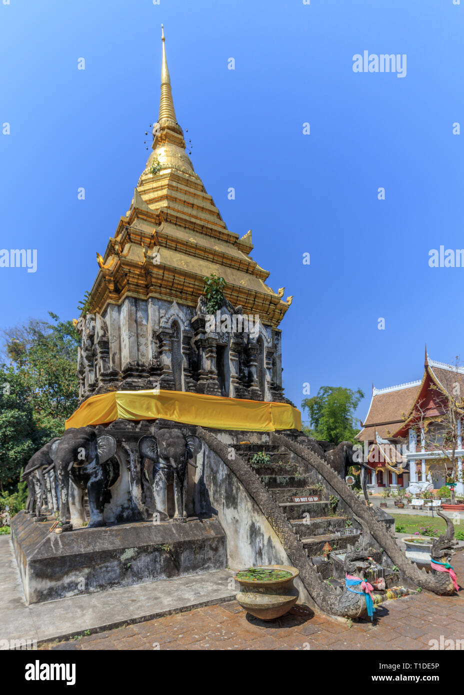 Chiang mai architecture hi-res stock photography and images - Alamy
