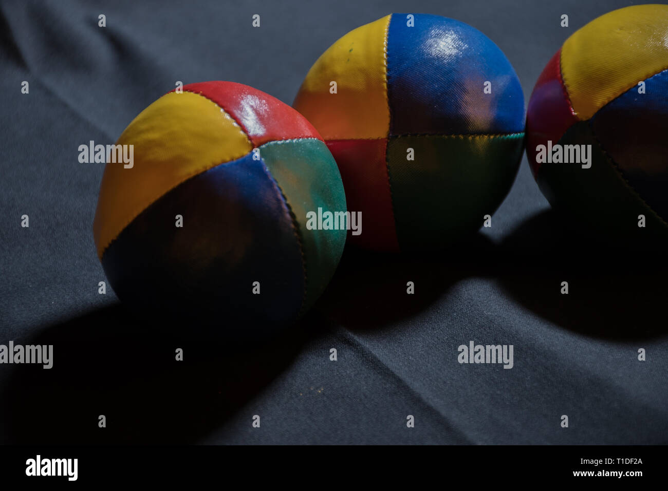 Juggling too many balls hi-res stock photography and images - Alamy